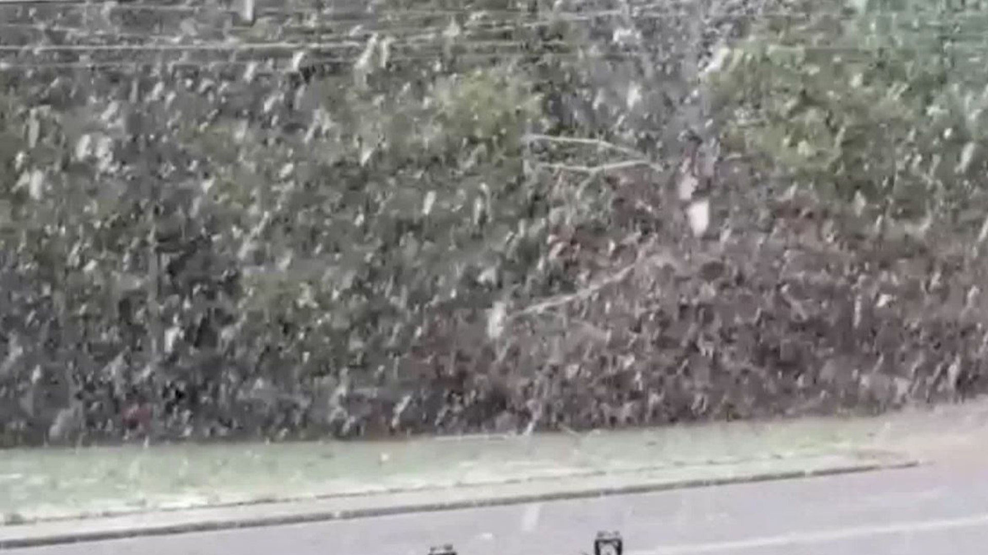 Snow, ice on roads strands up to 50 vehicles near Ellijay | 11alive.com