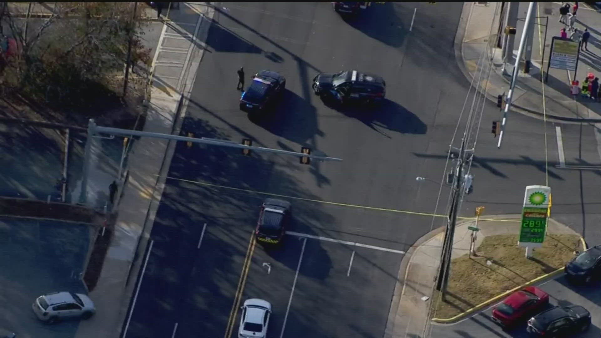 Bicyclist hit by car, killed after riding through Atlanta intersection ...