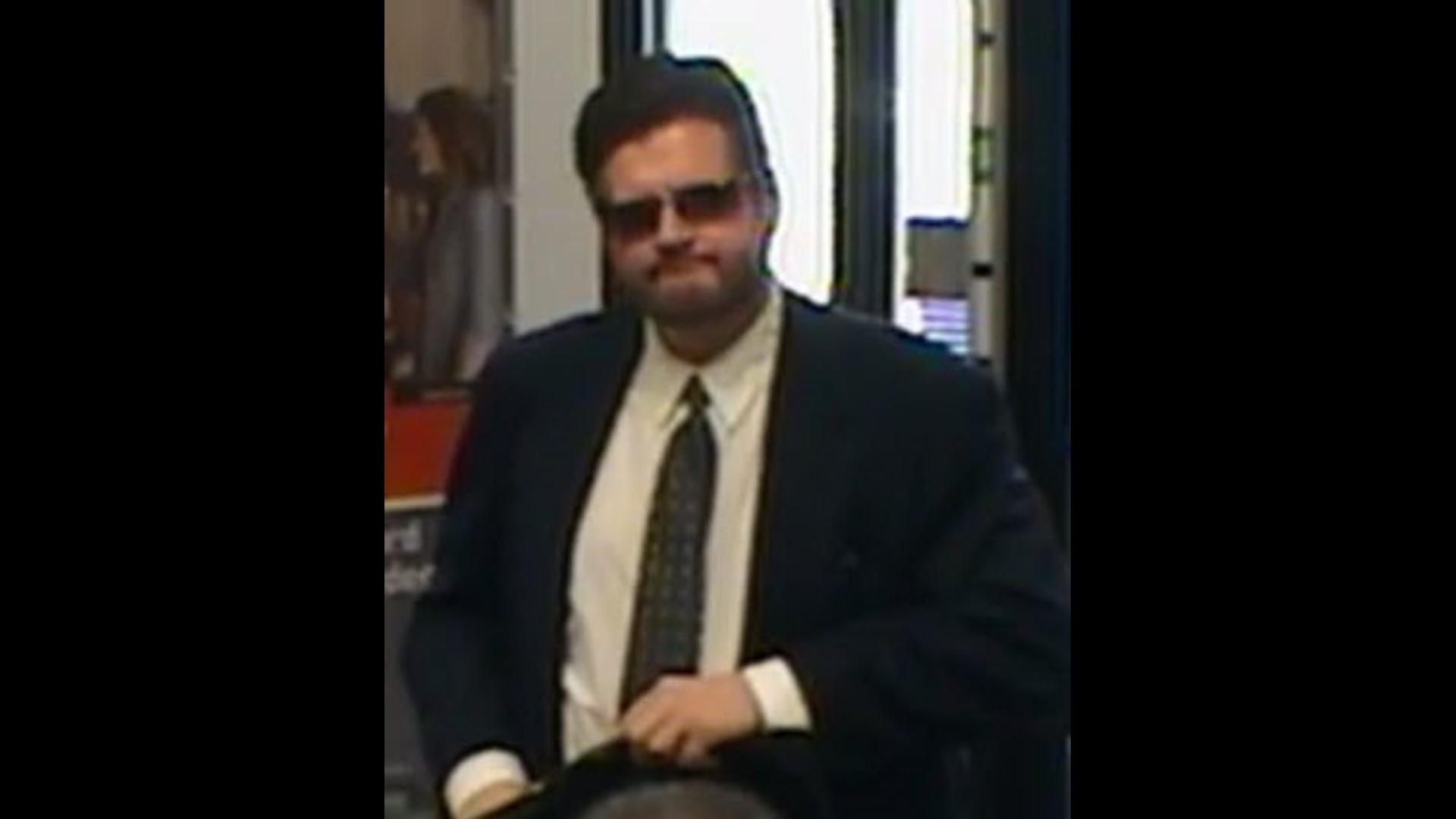 FBI hunts briefcase-wielding serial bank robber | 11alive.com