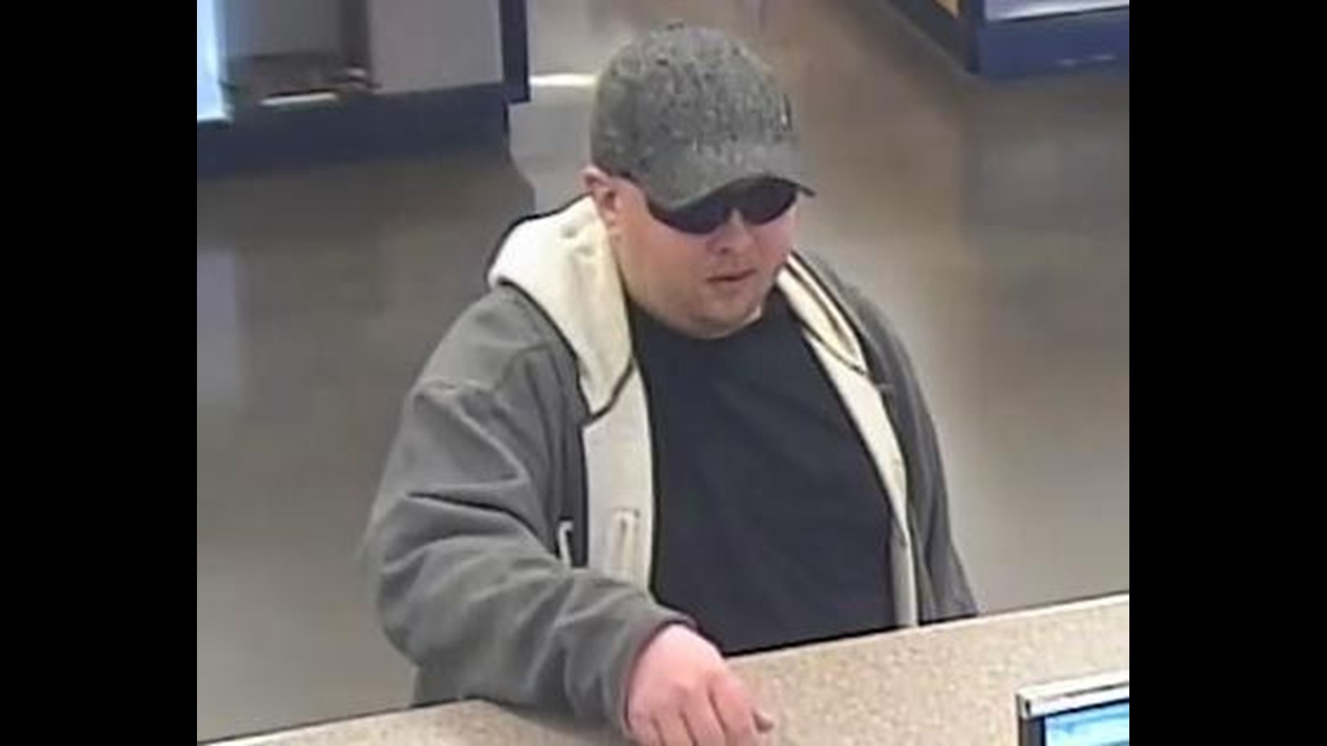 FBI hunts briefcase-wielding serial bank robber | 11alive.com