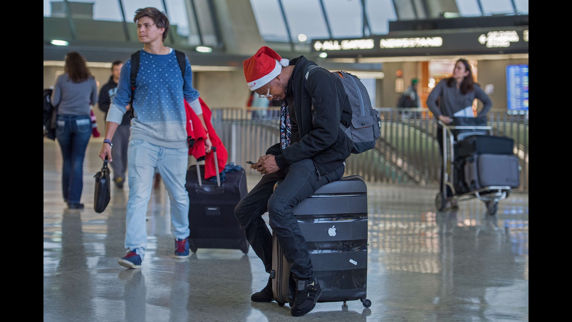 A guide to flying for Christmas and New Year's | 11alive.com
