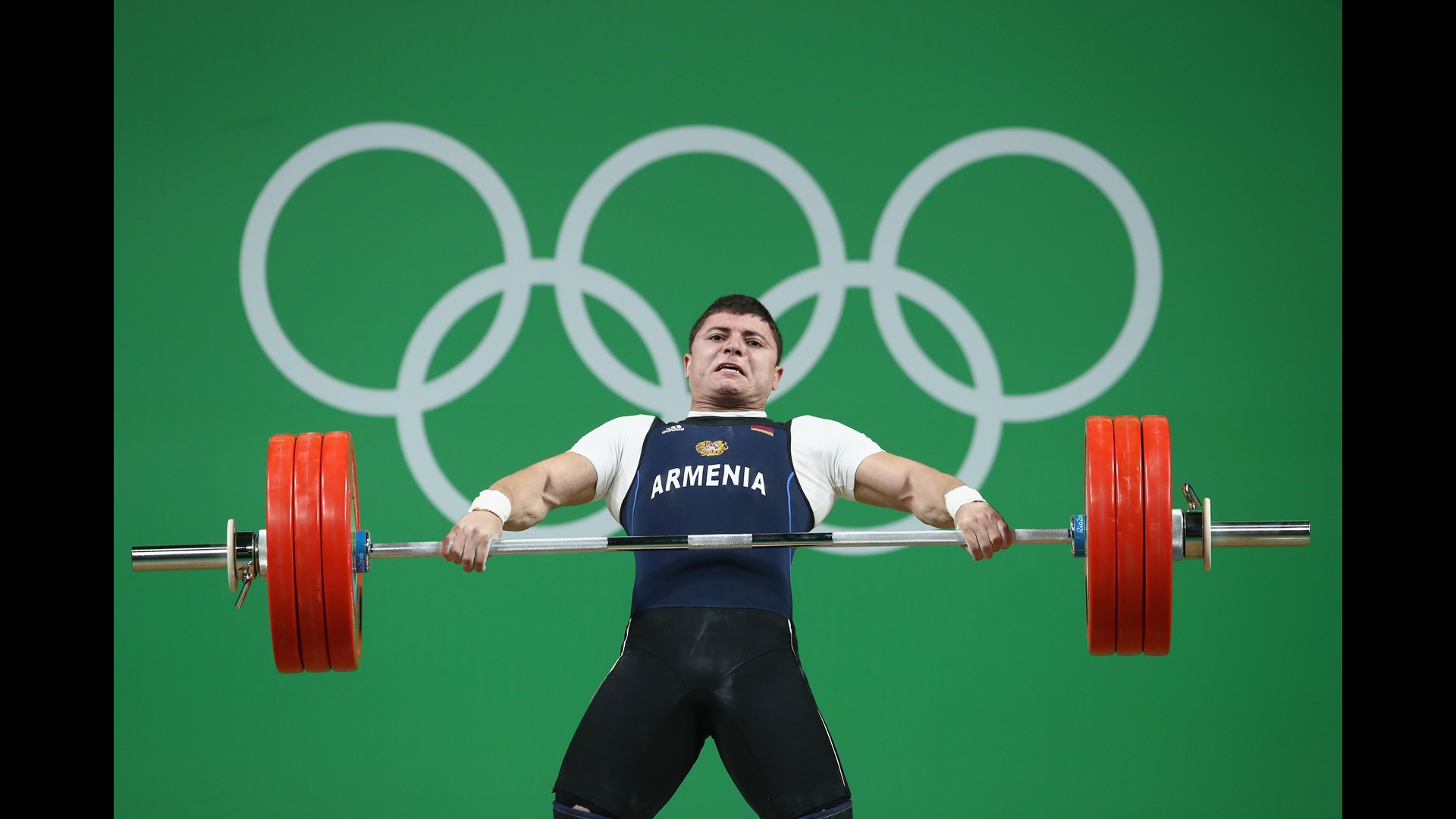 Armenian weightlifter suffers devastating arm injury | 11alive.com