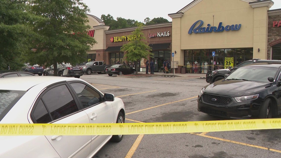 Video shows East Point Police at shooting investigation; suspects on ...