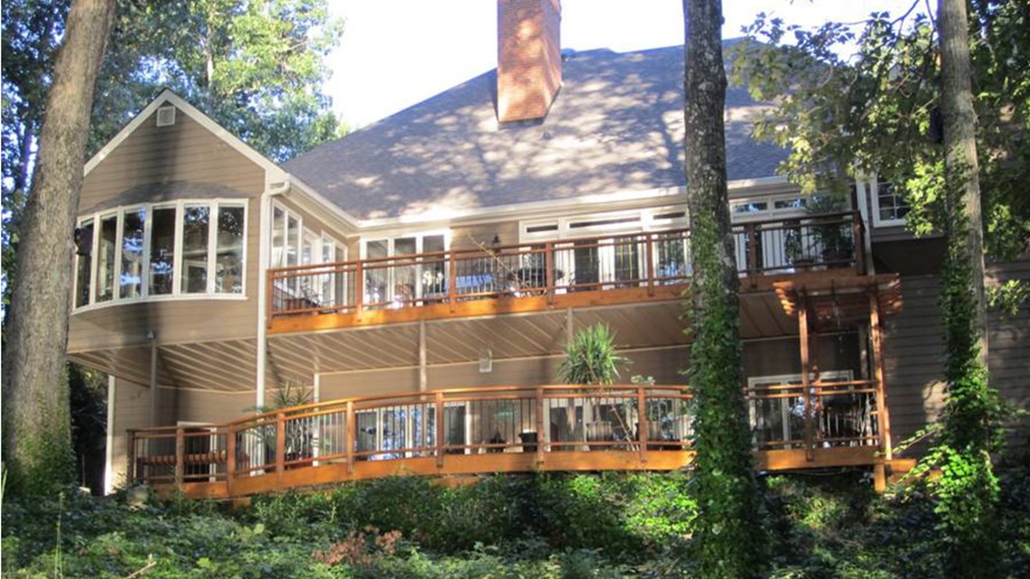 Still looking for the perfect Super Bowl rental? How about a luxurious ...