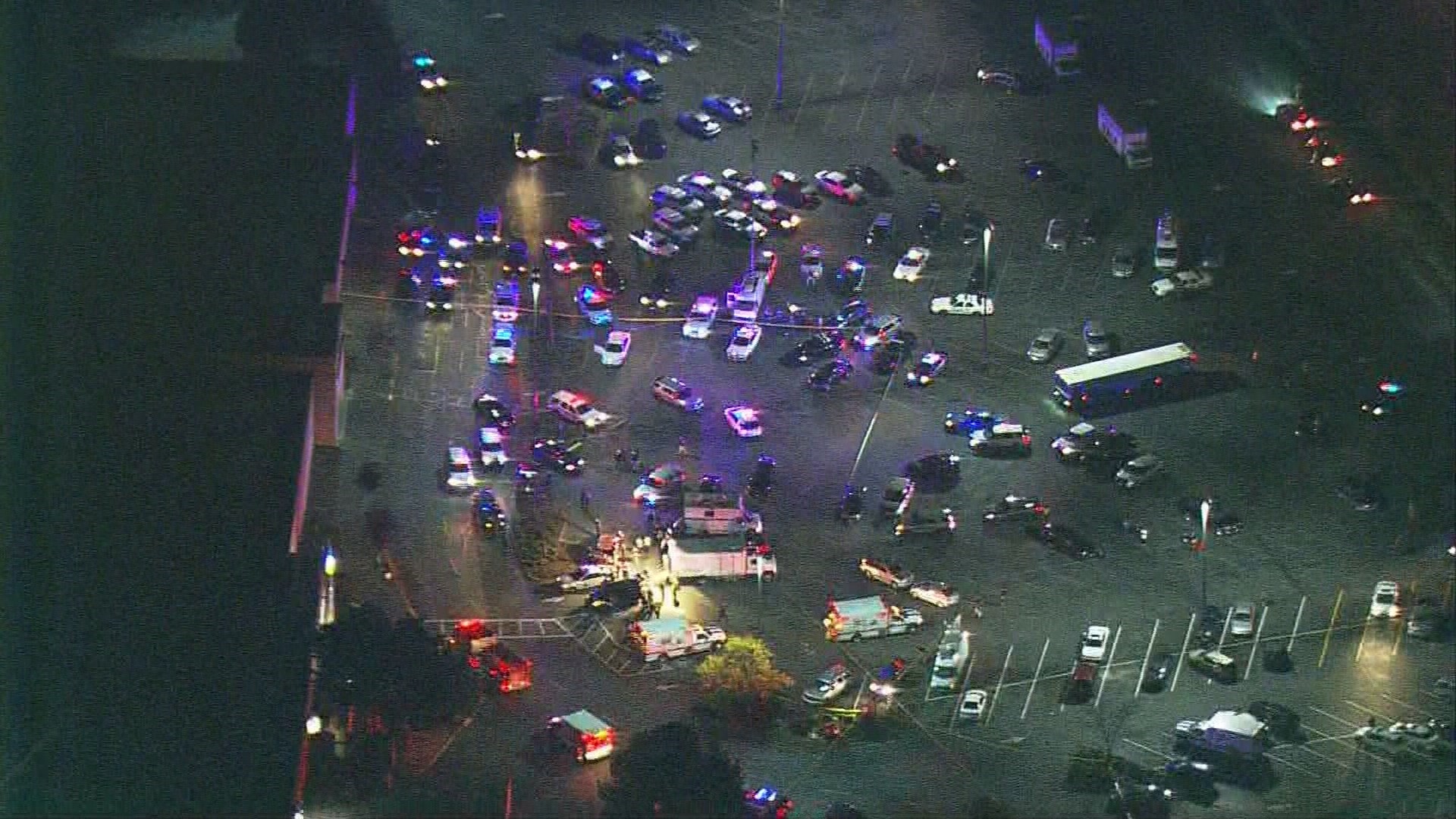 Washington mall shooting suspect Arcan Cetin was 'zombie-like' during ...