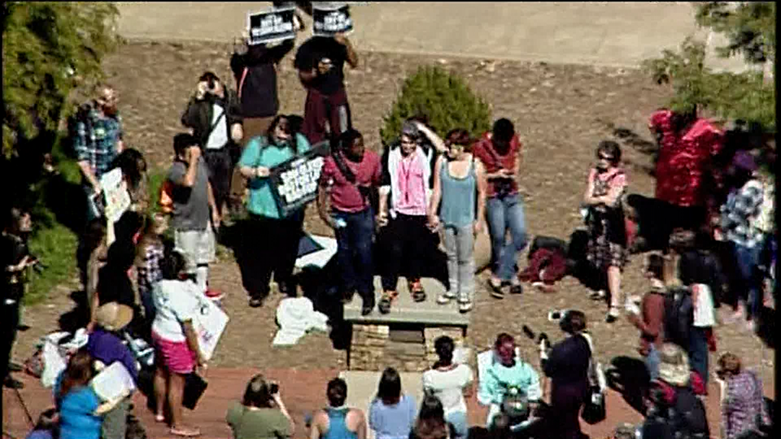 Photos | Kennesaw State University student protest | 11alive.com