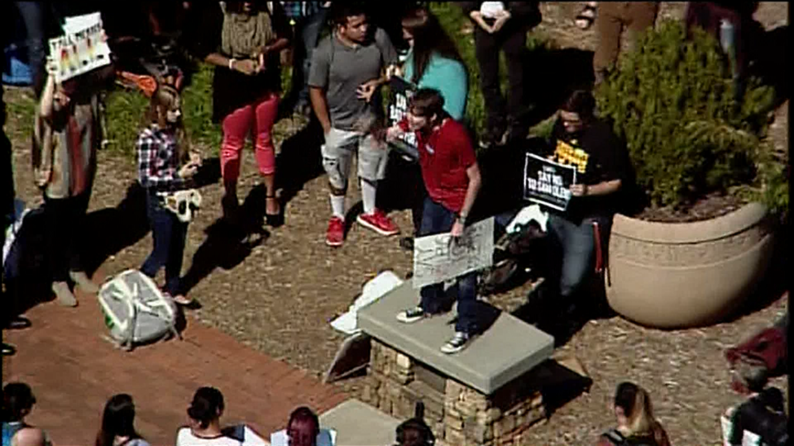 Photos | Kennesaw State University student protest | 11alive.com