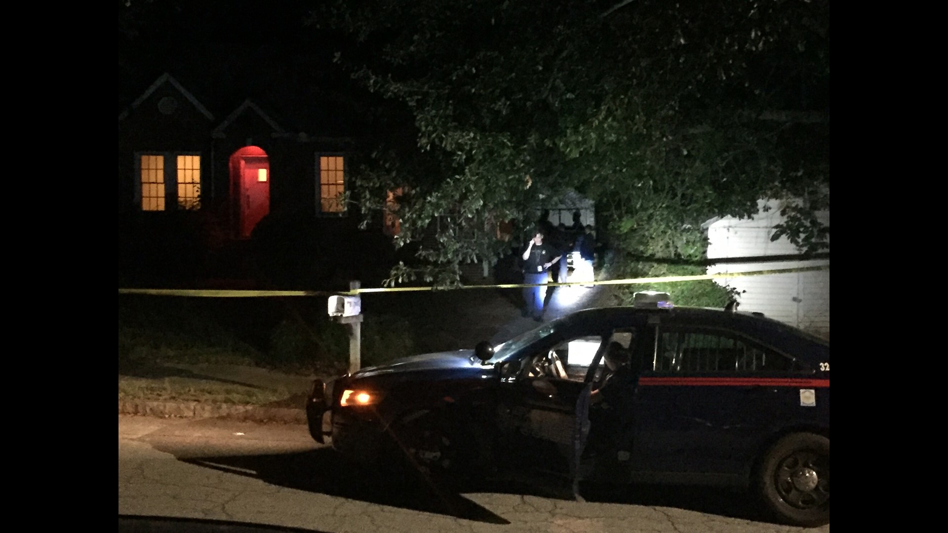 Homeowner shoots intruder with shotgun | 11alive.com