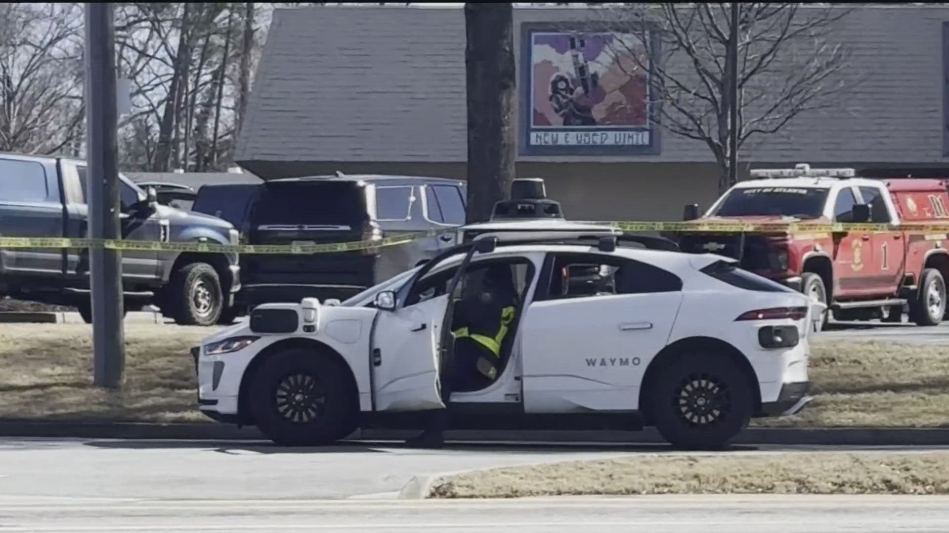 Waymo drives into crime scene after two Atlanta officers injured in ...