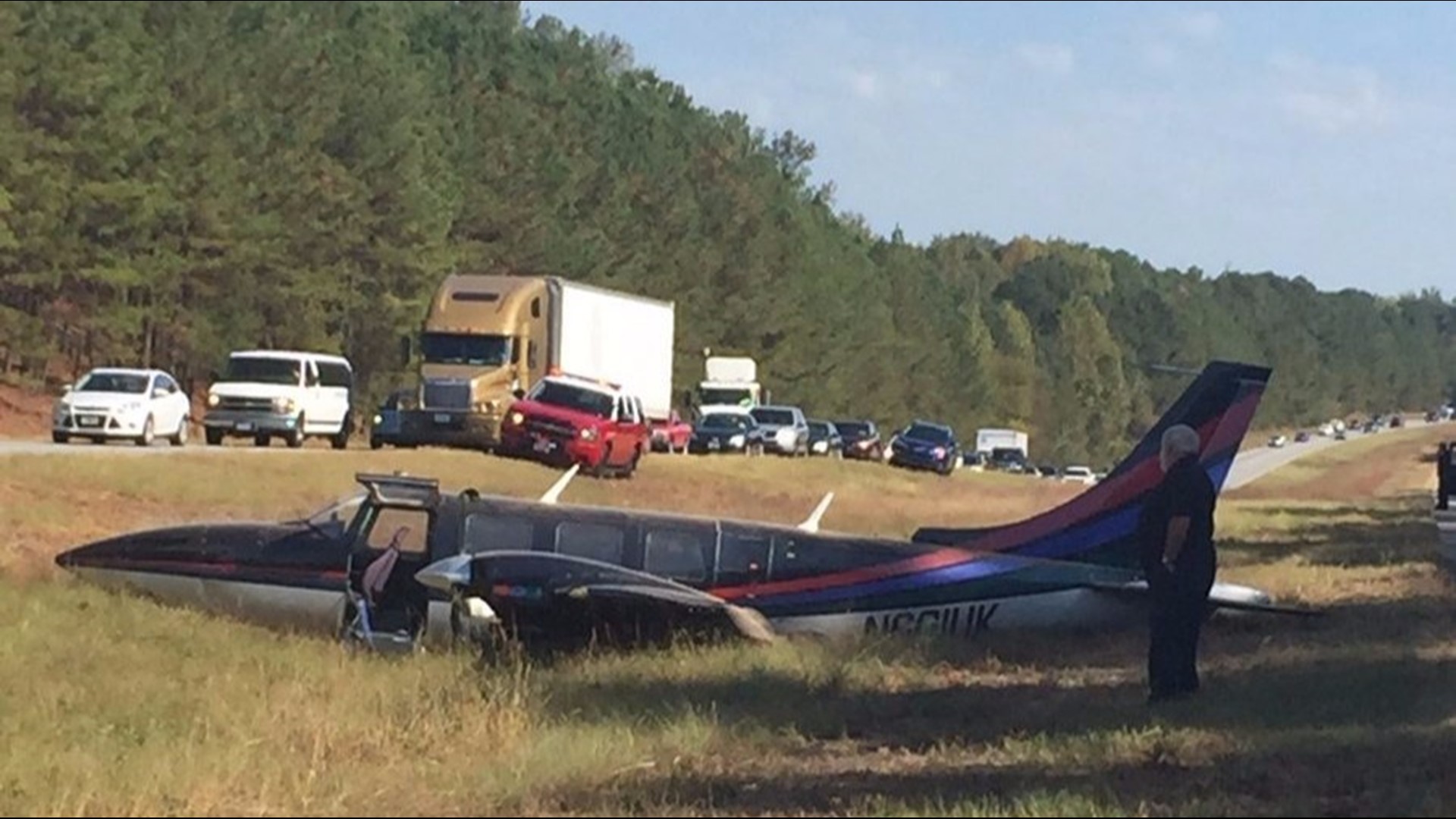 Plane makes emergency landing on Carrollton highway | 11alive.com