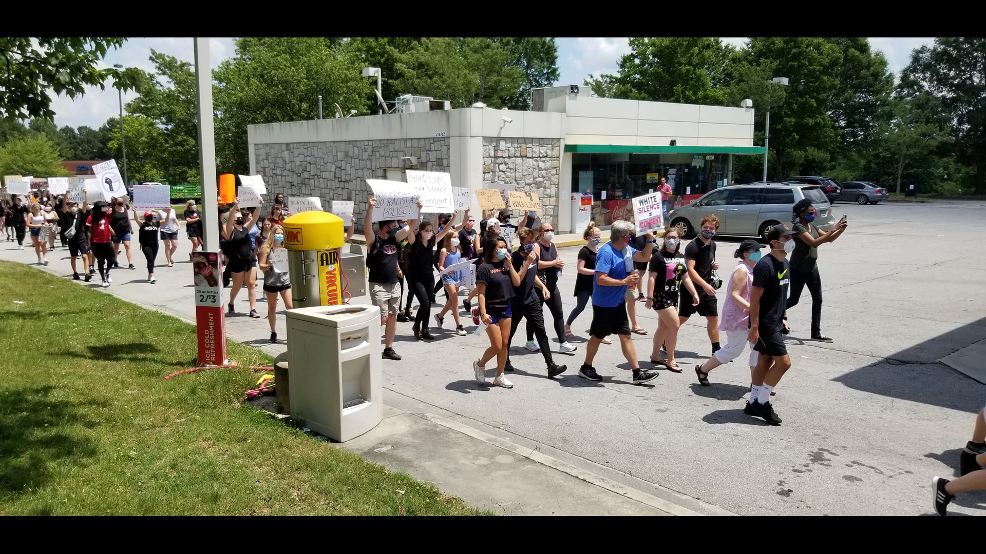 Dacula protest remains peaceful | 11alive.com