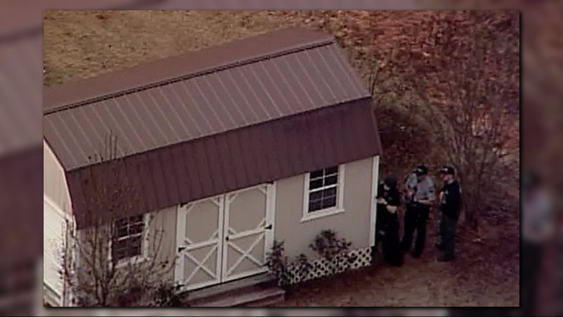 PHOTOS: Gwinnett police, SWAT teams surround house | 11alive.com