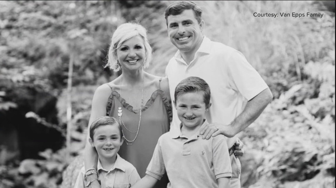 Funeral services for Van Epps family in Roswell Georgia | 11alive.com