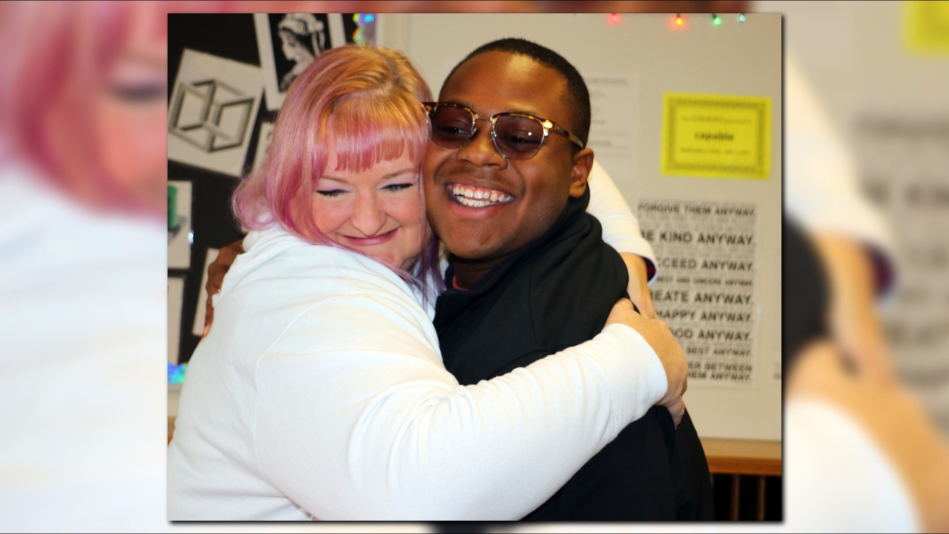 VIDEO: Color blind student sees for the very first time during class ...