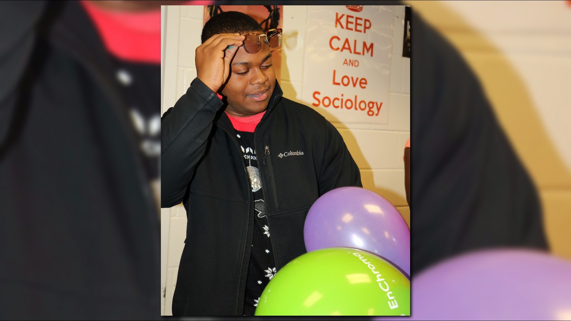 VIDEO: Color blind student sees for the very first time during class ...