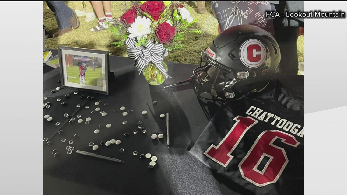 Vigil held for students, driver killed in Chattooga County crash ...