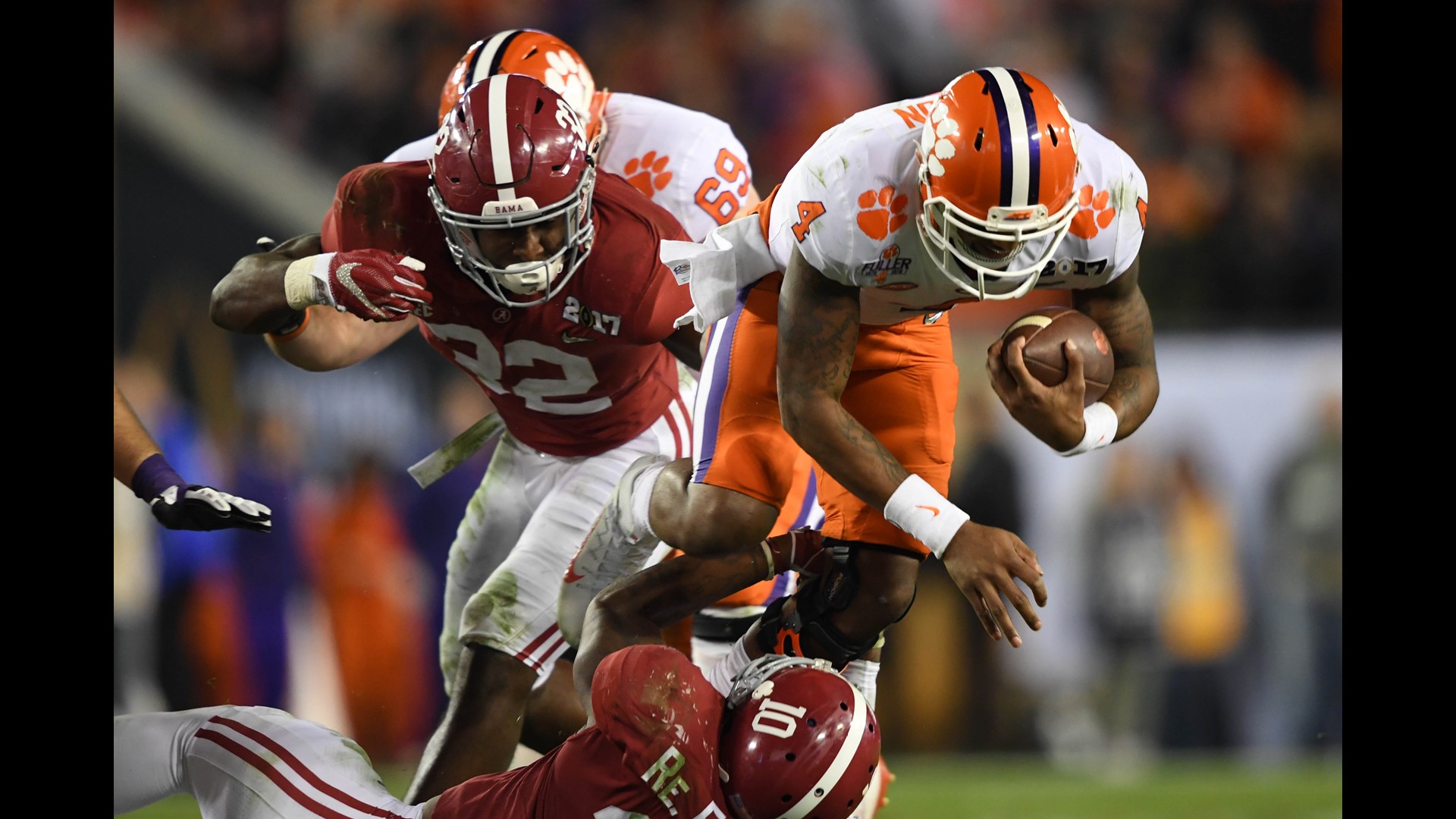 The 'Buff Ref' goes viral: 'When everyday is arm day' | 11alive.com