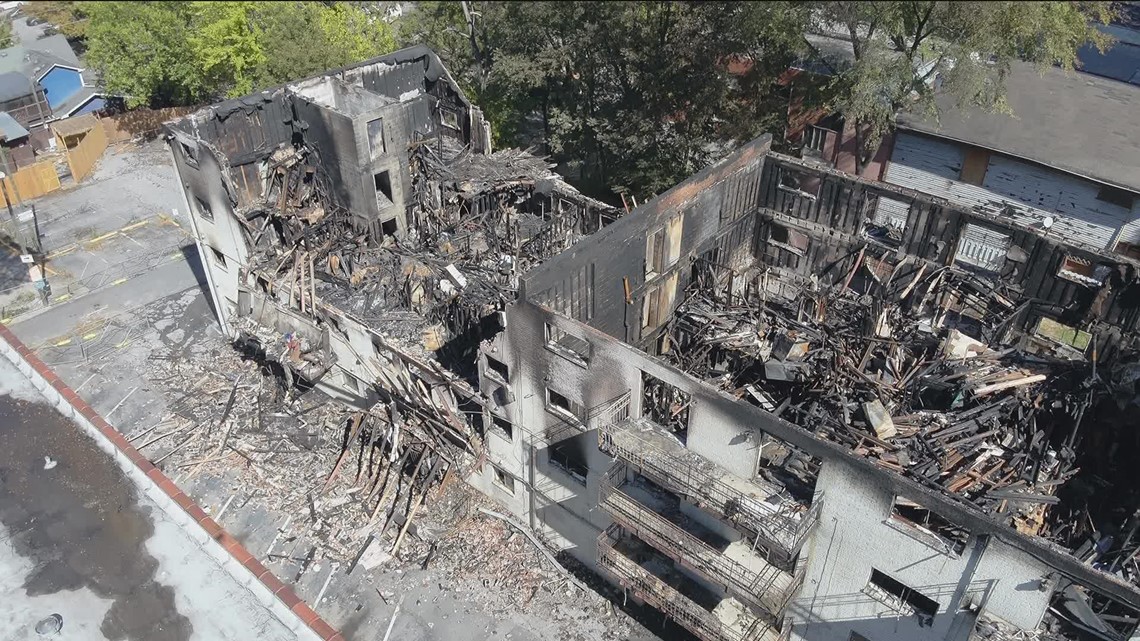Midtown Atlanta fire | Peachtree Walk Apartments, drone help | 11alive.com