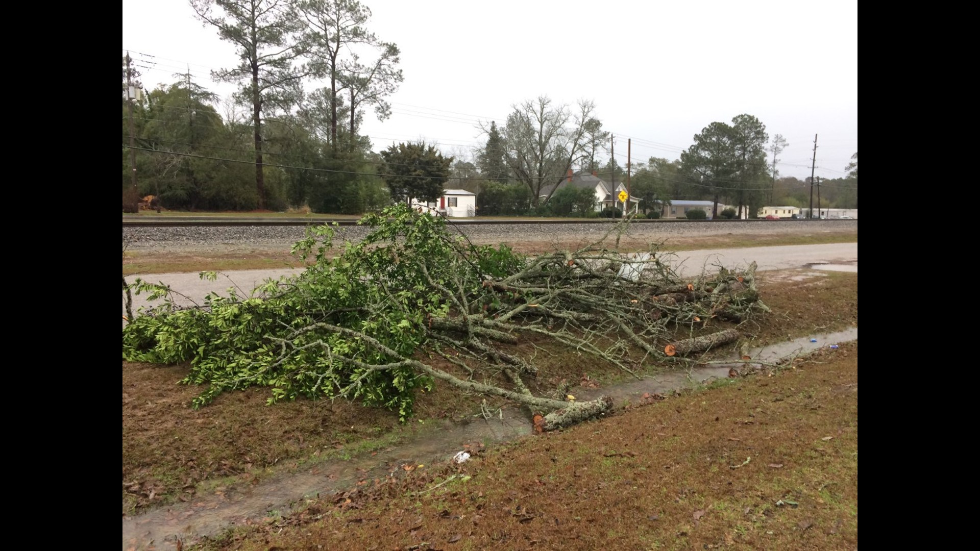 Massive tornado hits Albany, SW Georgia | 11alive.com