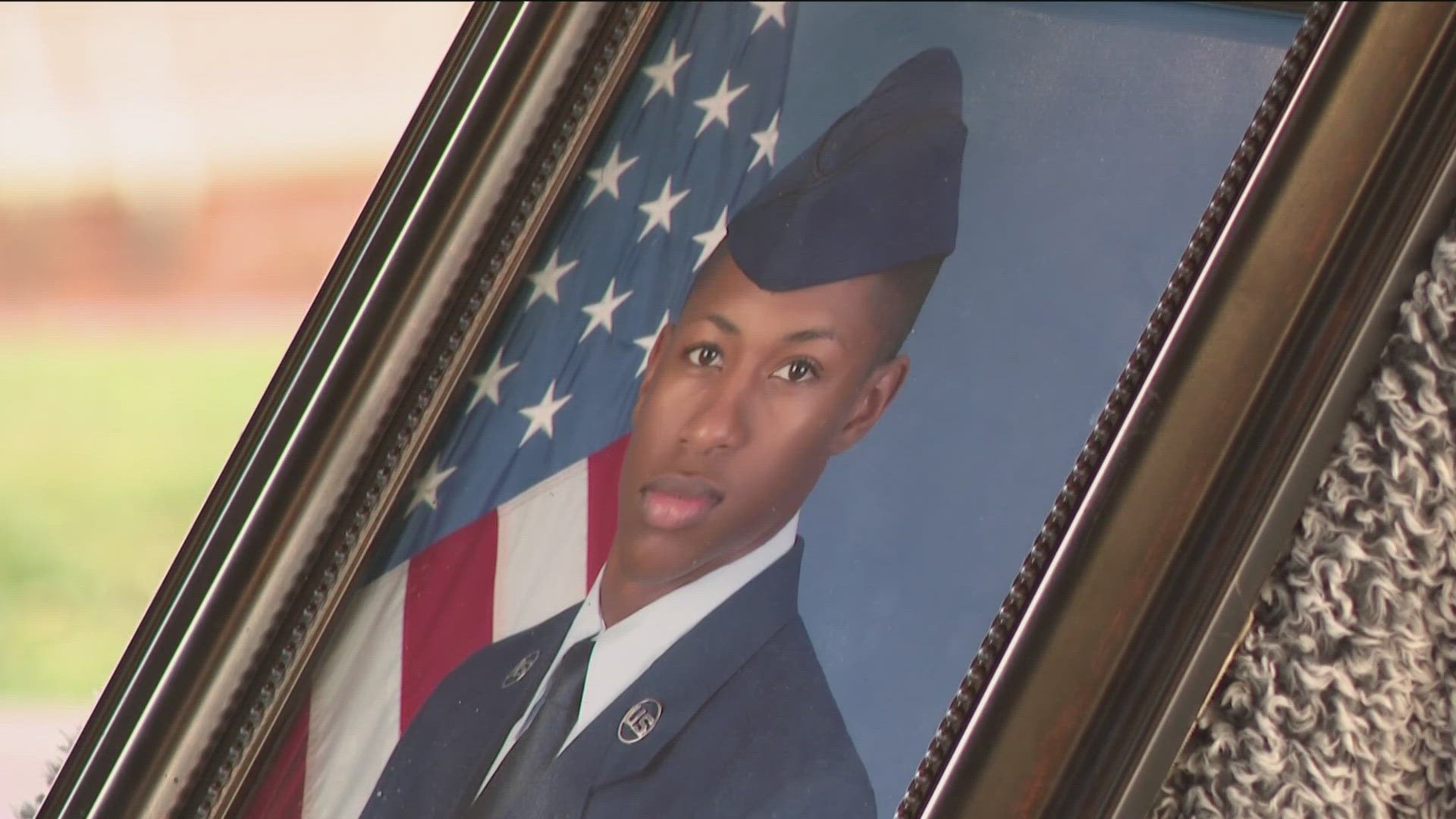 US Airman Roger Fortson shot by Florida deputy, new details | 11alive.com