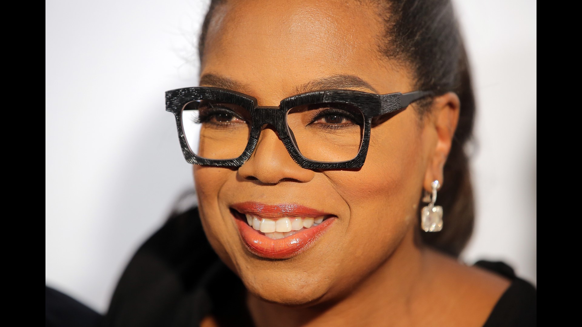 Oprah rejoins her journalism roots | 11alive.com