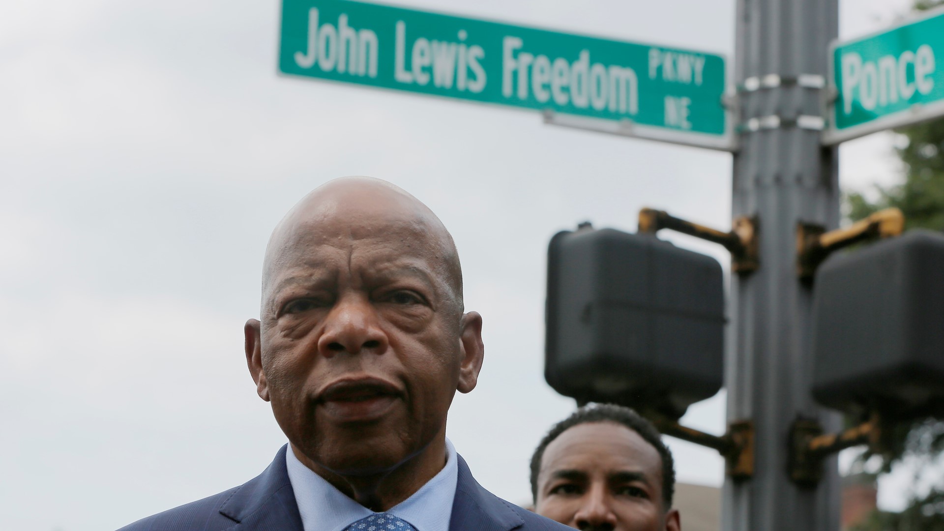 How John Lewis Freedom Parkway was carved from a dead freeway | 11alive.com
