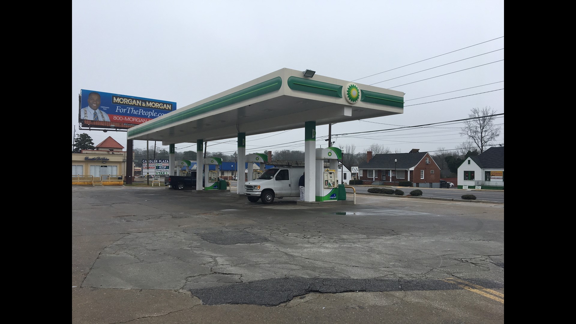 Reports: Cars break down after filling tank with bad gas at Decatur ...