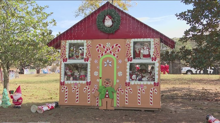 Gaddys family rebuilds after a fire ruined Christmas display | 11alive.com