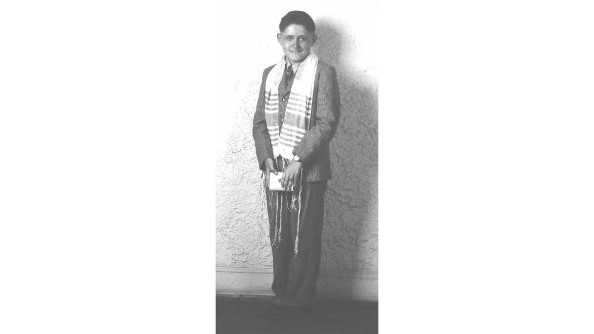 Holocaust survivors 'bear witness' to history through speaking series ...