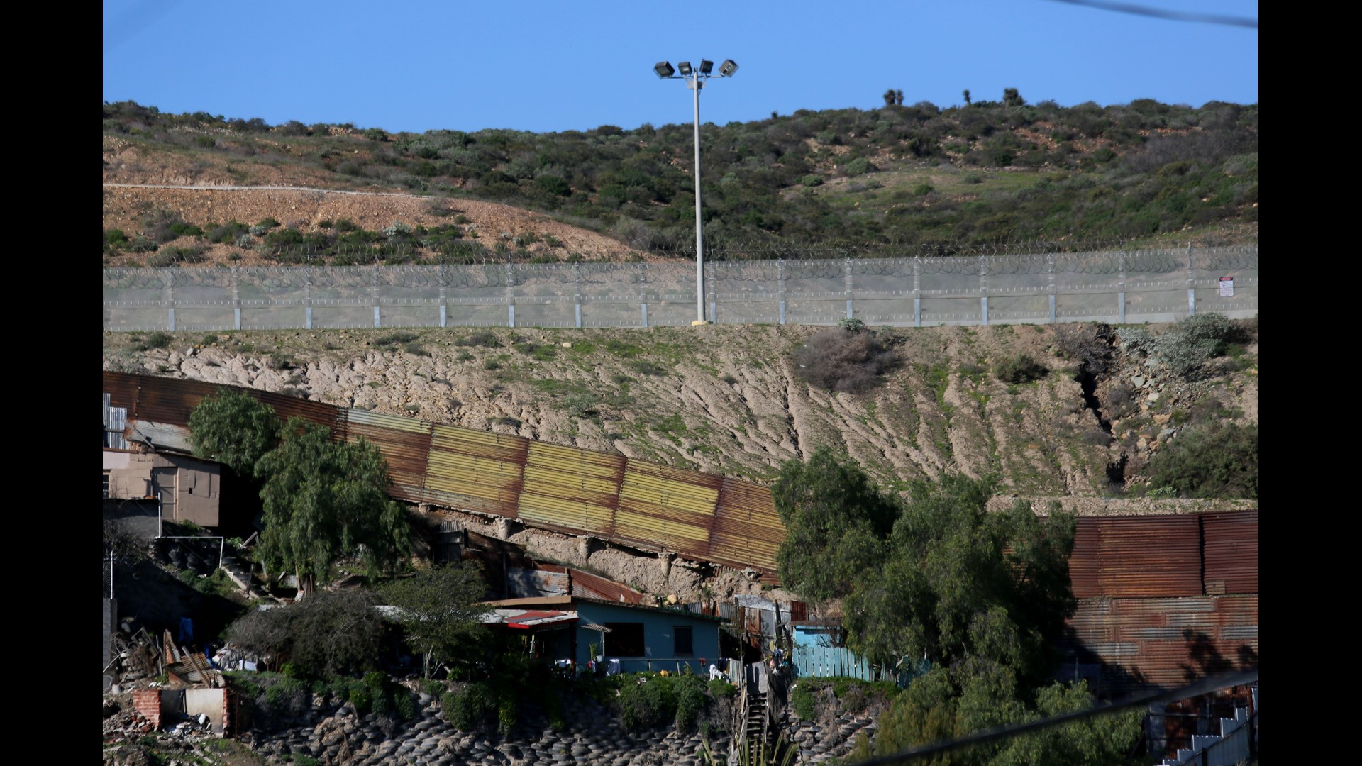 PHOTOS | The US-Mexico border frontier | 11alive.com