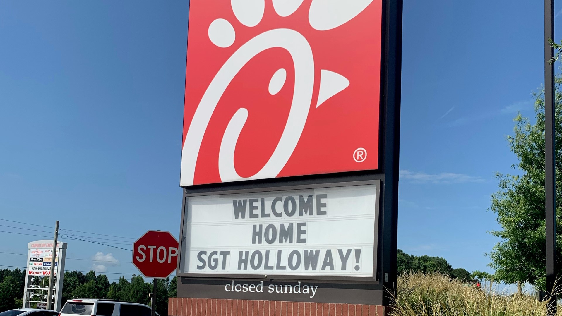 Carrollton officer Rob Holloway leaving hospital | Full route | 11alive.com