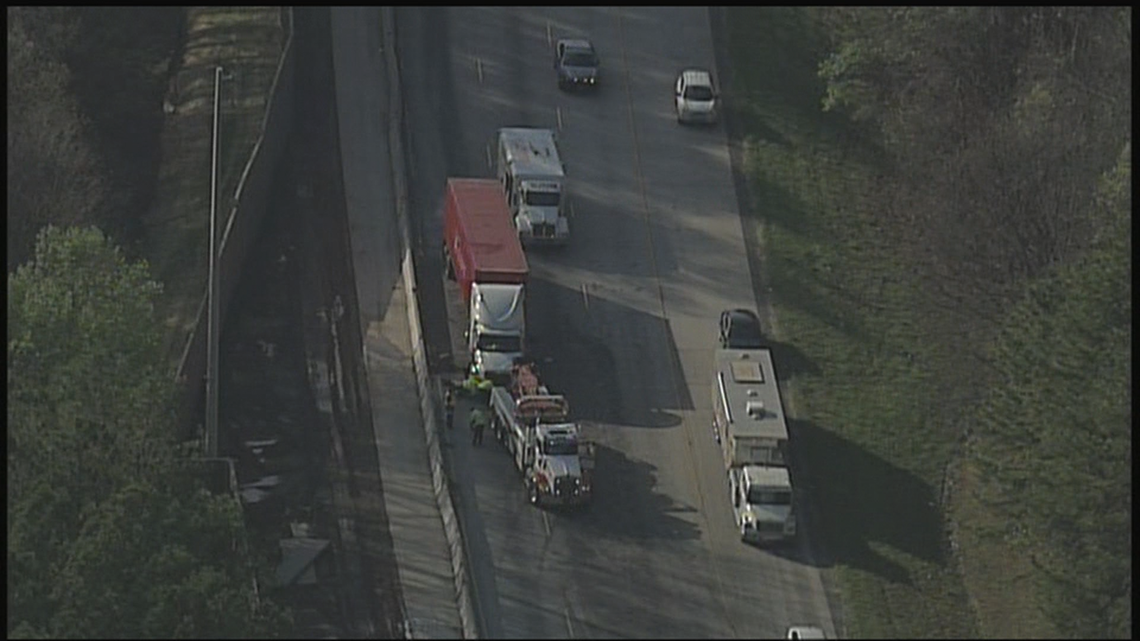 Major wreck blocks lanes on I-75 SB at Wade Green Road | 11alive.com