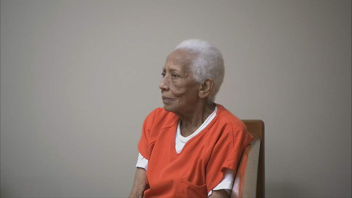 Notorious 'Granny Gem Thief' Doris Payne sentenced, released from jail ...