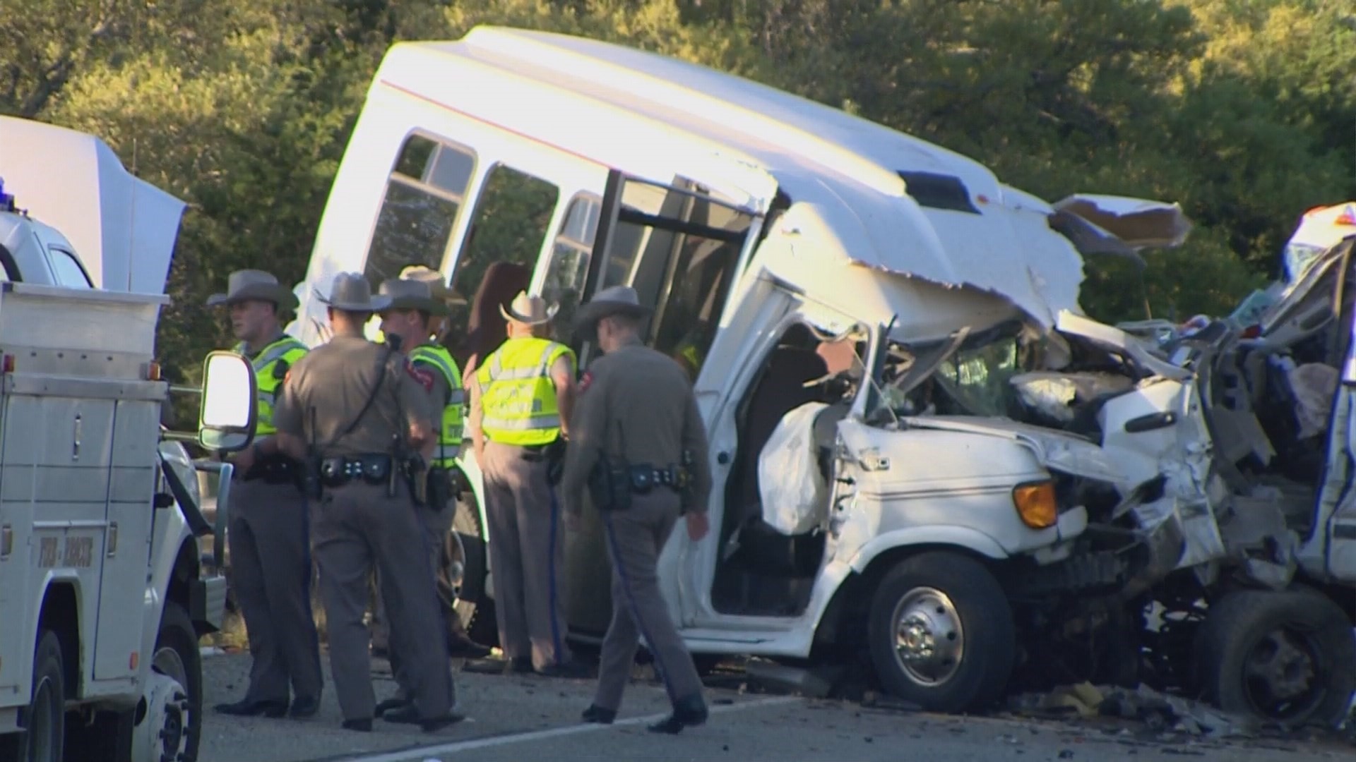 Witness: Truck driver texting before crash that killed 13 | 11alive.com