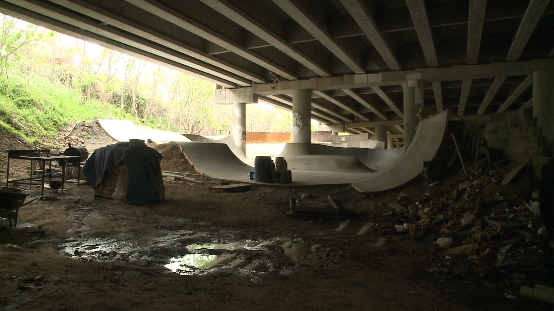 Secret skate park under I-85 stayed unnoticed, but not unknown ...