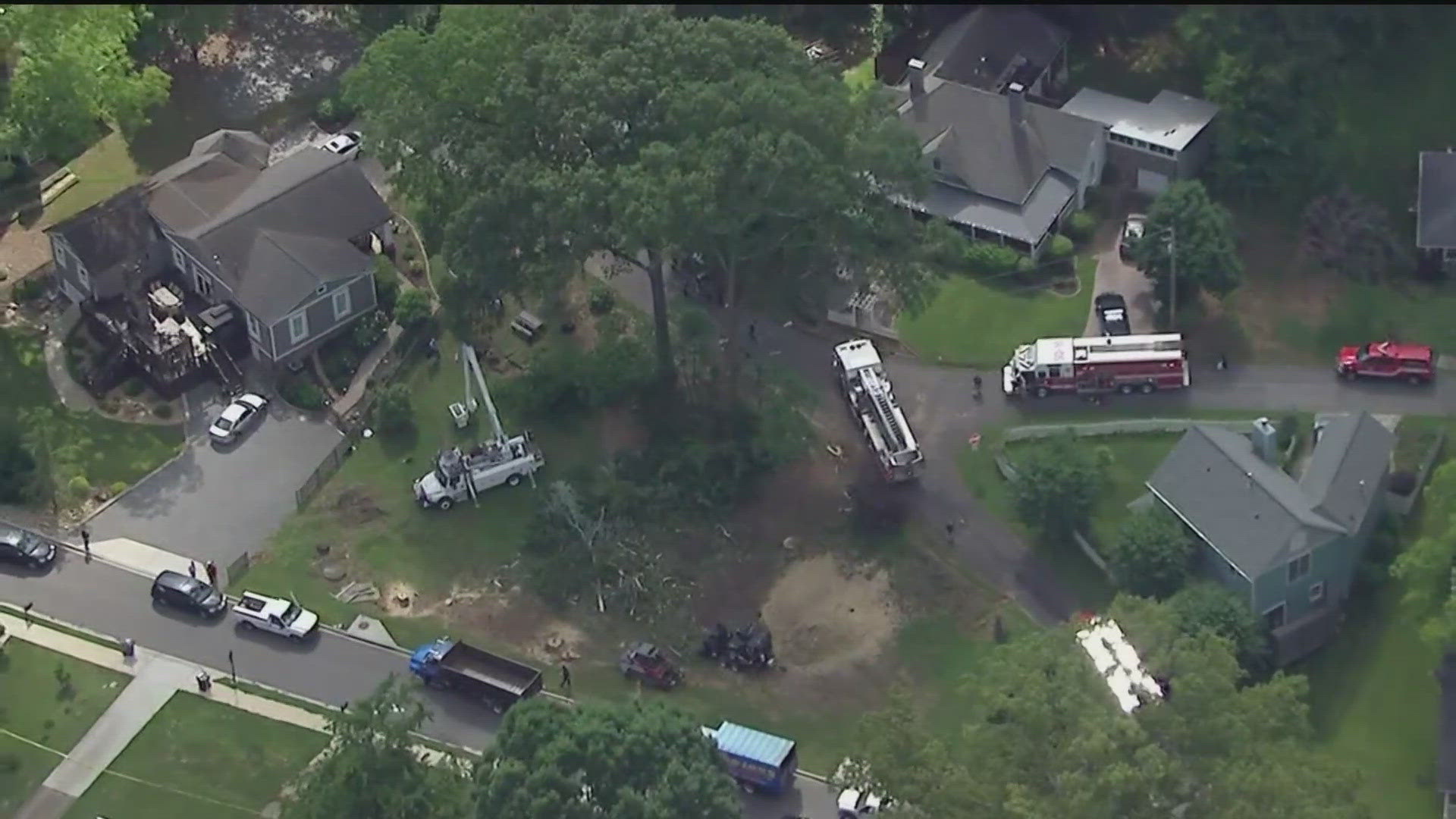 Man electrocuted, killed while clearing trees in Acworth: police ...