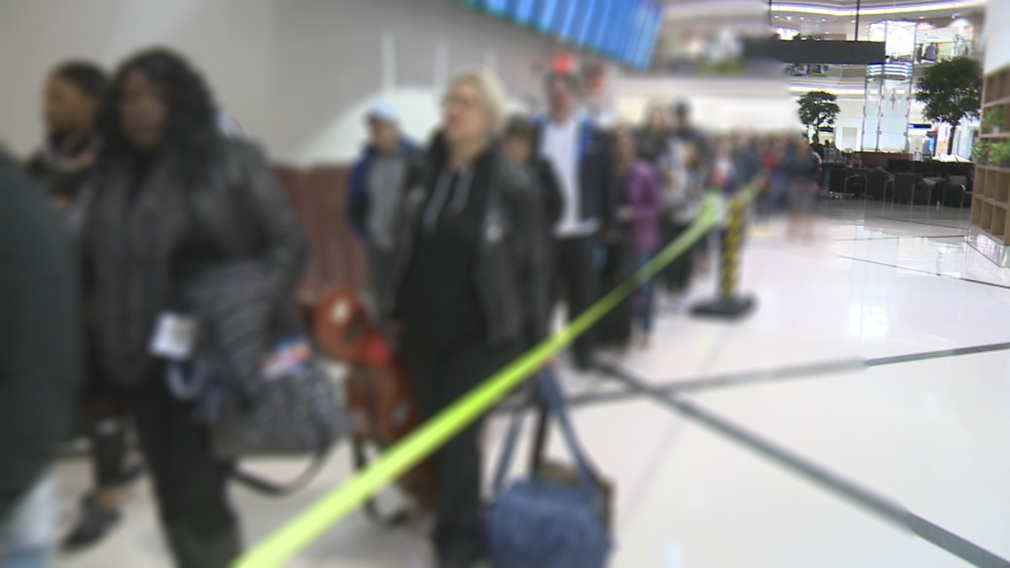 Stranded travelers furious with Delta over meltdown | 11alive.com