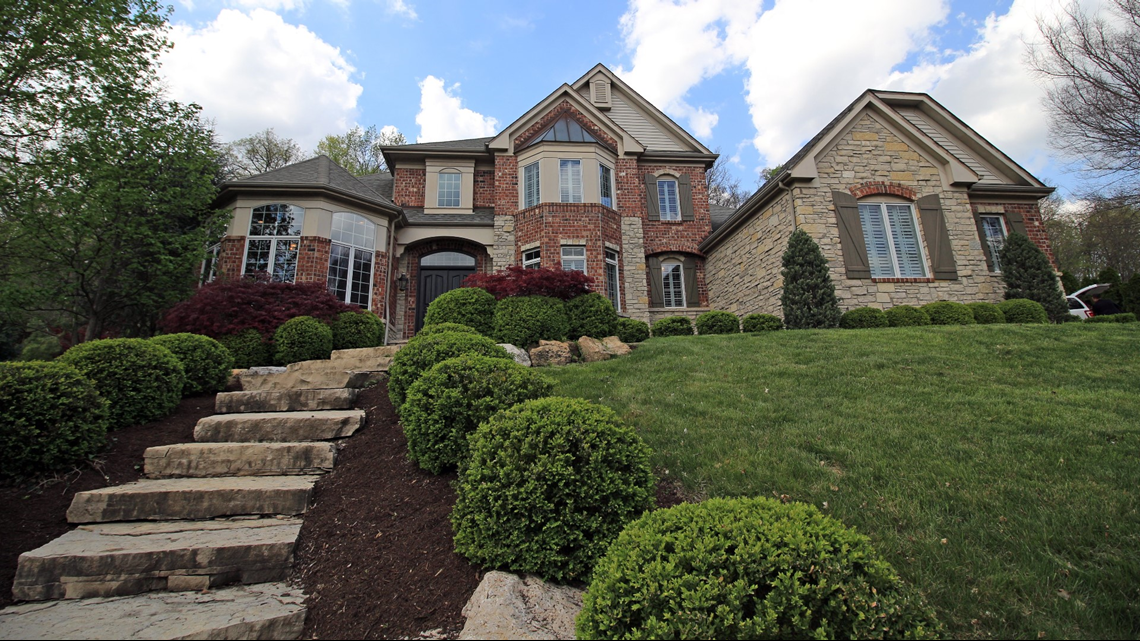 This mansion has an $800K pool house | 11alive.com