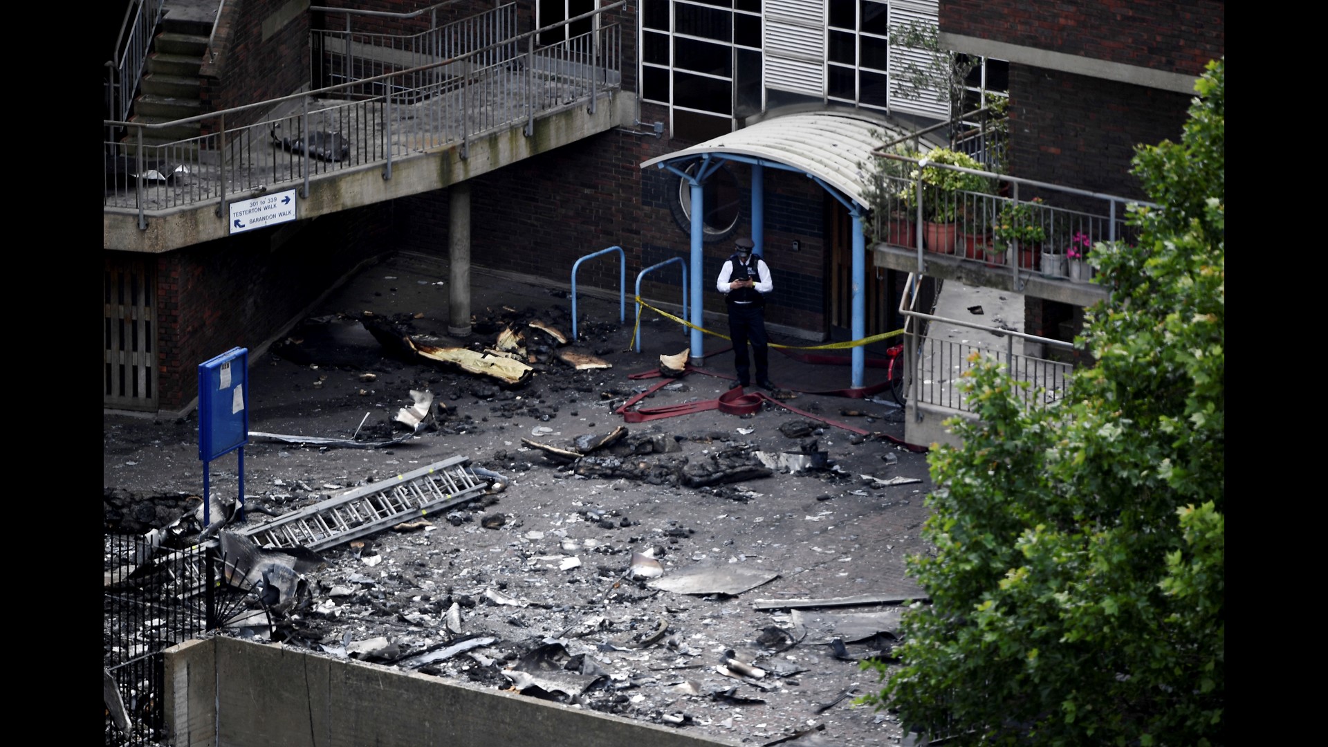 Shocking photos reveal devastation inside Grenfell Tower, hit by blaze ...