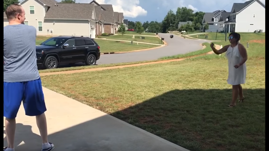 Couple strikes out during hilarious gender reveal fail | 11alive.com