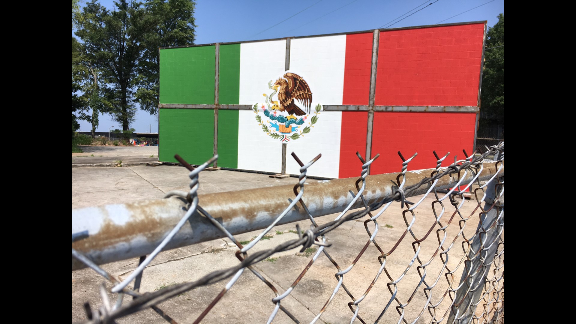 'The Border Wall' assembled along Atlanta's West Side | 11alive.com