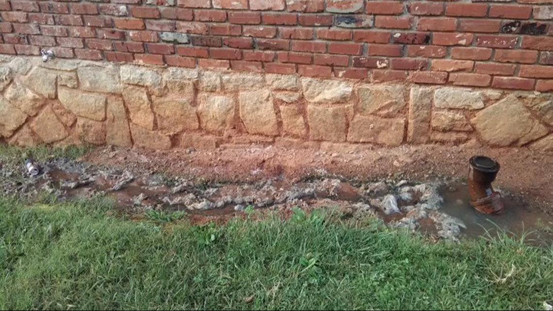 Stinky situation spills across apartment complex | 11alive.com