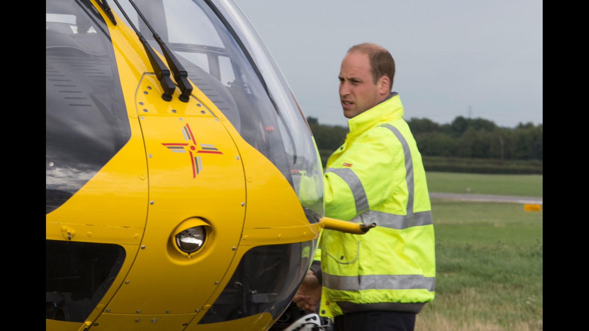 Photos: Prince William takes his last flight as helicopter pilot ...