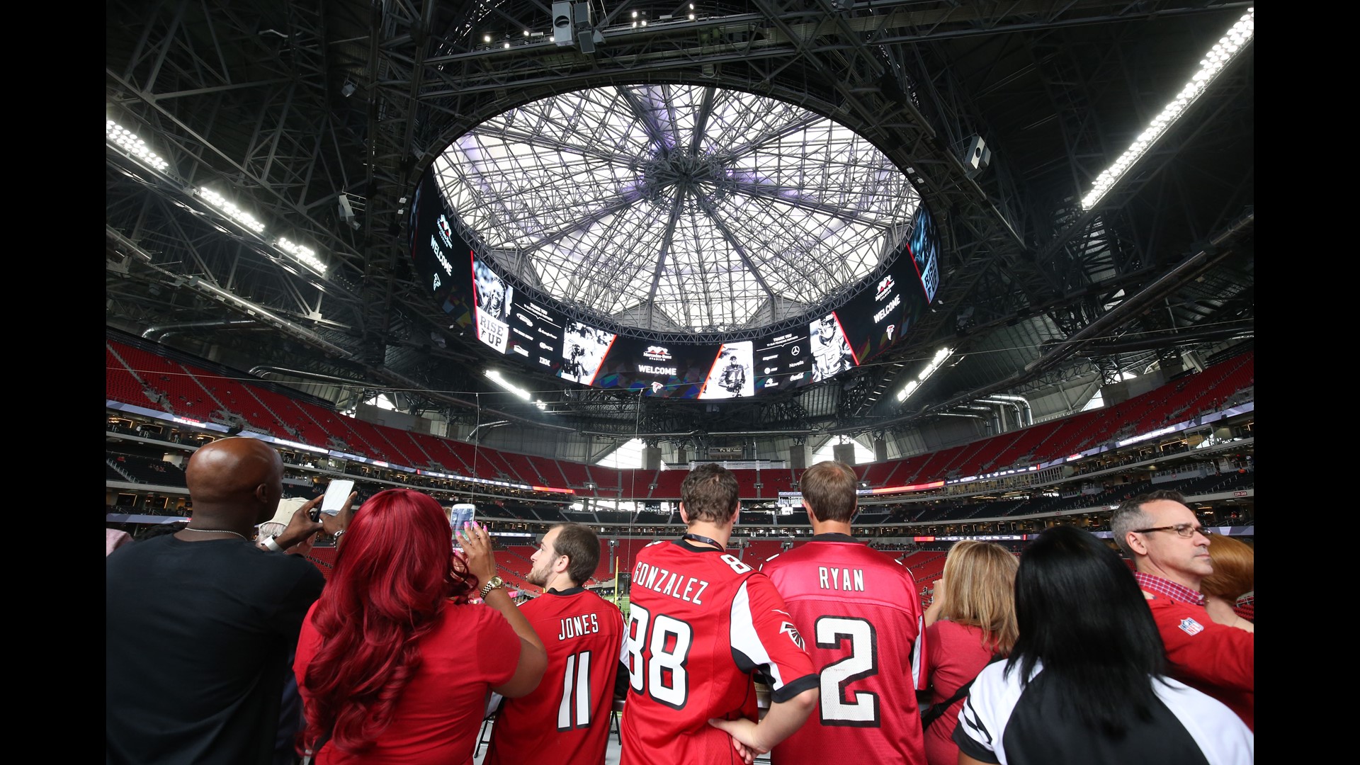 Mercedes-Benz Stadium opens its doors | Full coverage, photos | 11alive.com