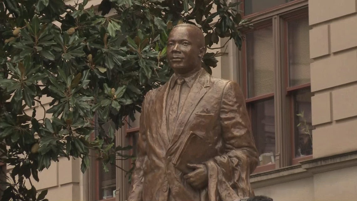 New statue honoring Dr. Martin Luther King installed on Capitol grounds ...