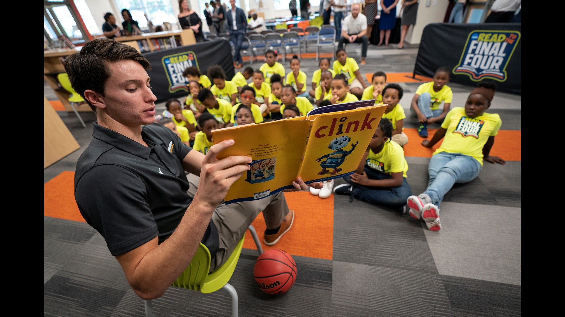 'Read to the Final Four' gives students access to books, promotes ...