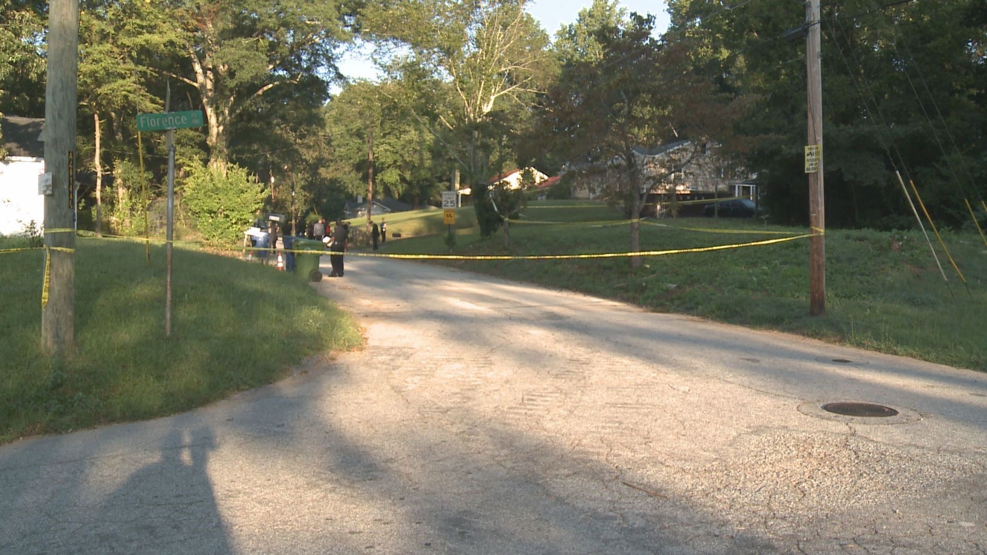 PHOTOS: Woman found dead in the road in Atlanta | 11alive.com