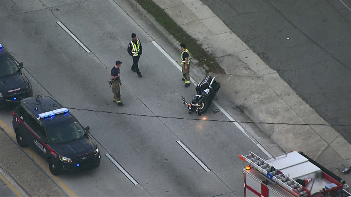 2 Atlanta Police officers on motorcycles hurt in crash | 11alive.com
