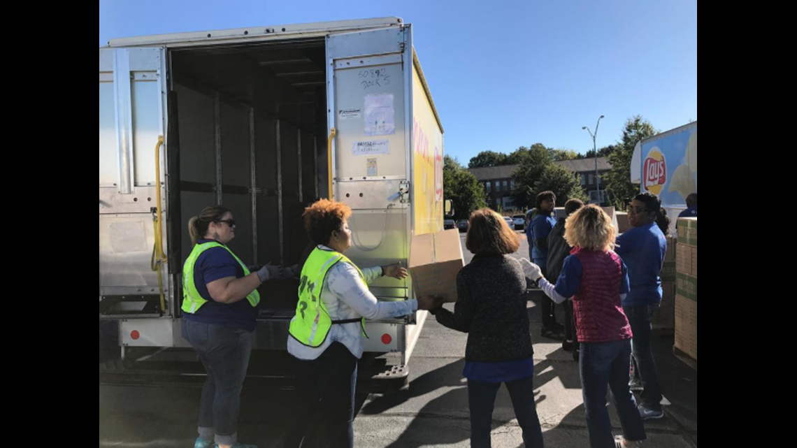 Pepsi, Feed the Children gave away 32,000 pounds of food | 11alive.com