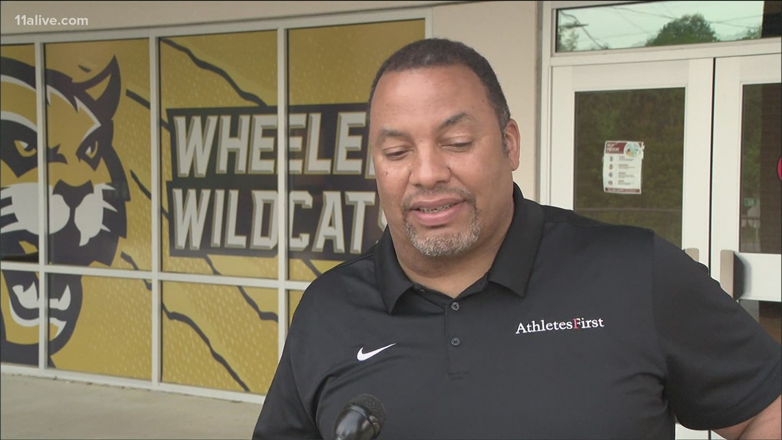 NFL Draft Night 2021 : Justin Fields father hopes for the best ...